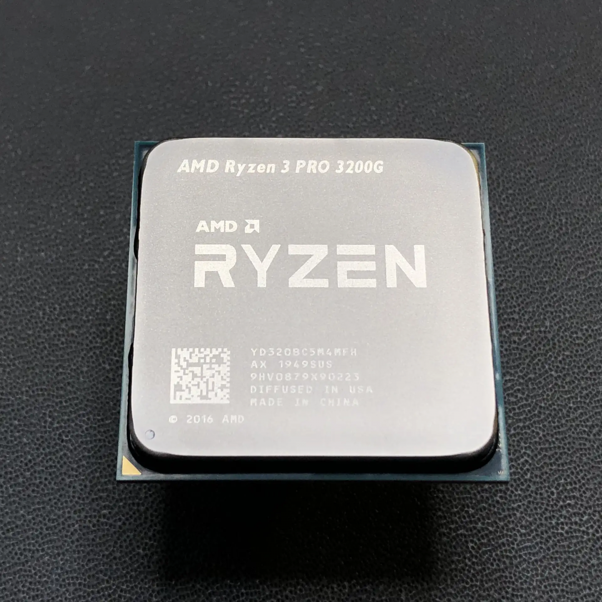 Процессор AMD Ryzen 3 PRO 3200G AM4