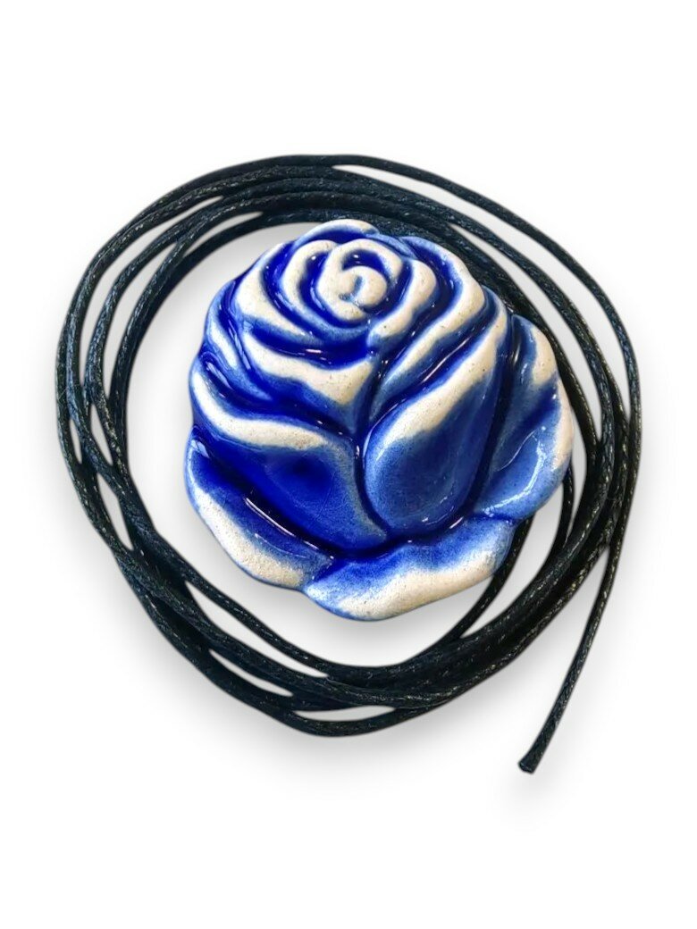 Аромакулон роза керамический со шнурком, синий, 1 шт.