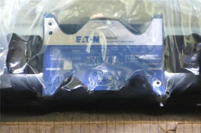 Модуль VICKERS DG4V-3-0B-M-U-D6-60 solenoid valve