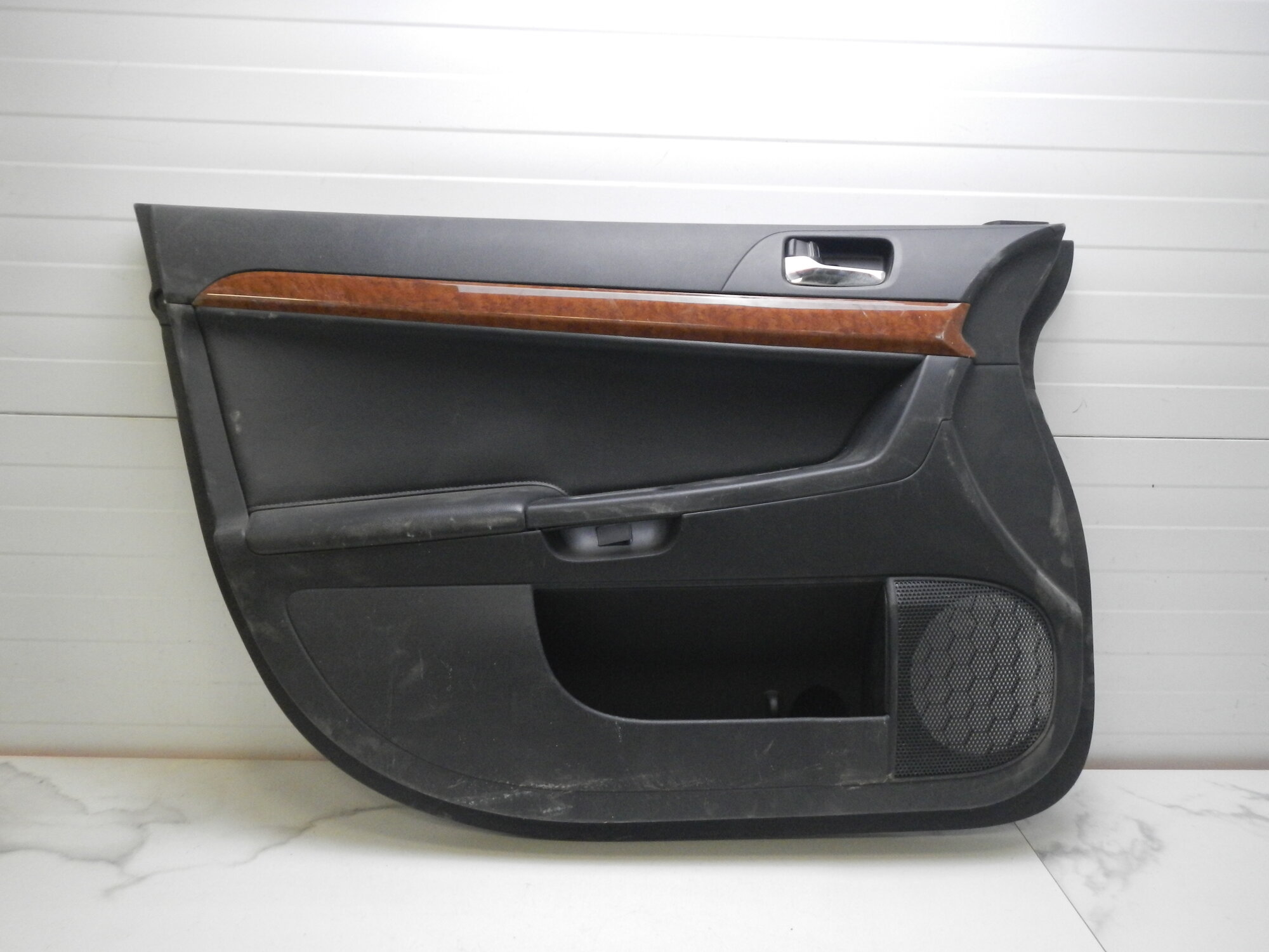 Б/У Обшивка двери передней левой, Mitsubishi (Митсубиси)-LANCER 10 (CX, CY) (07-) MITSUBISHI LANCER 10 (CX,CY) (07-) Цар...