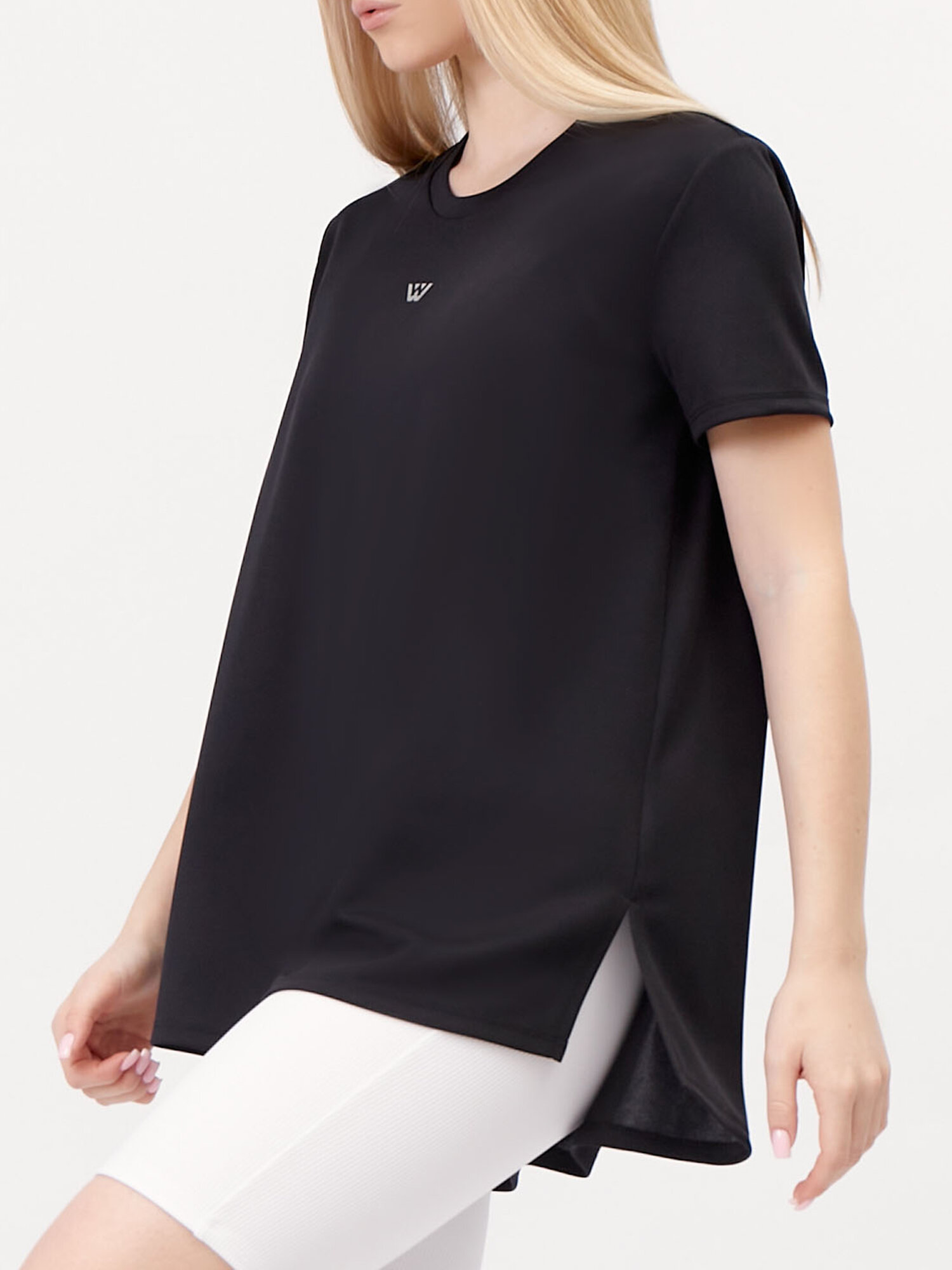 Футболка спортивная Удлиненная с разрезом