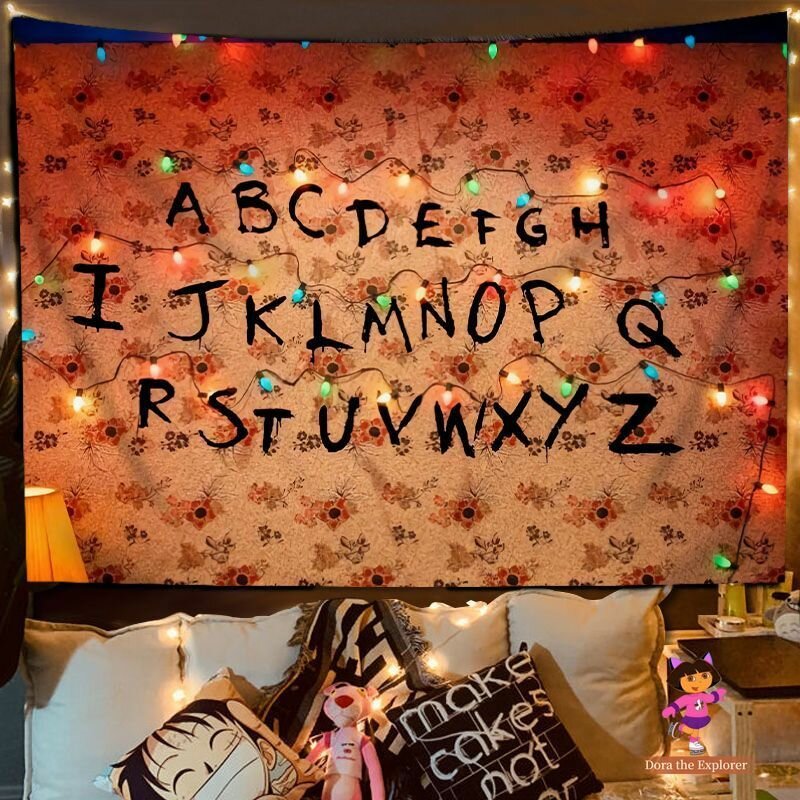 Набор для декора: Гобелен Очень Странные Дела (100x70 см) + гирлянда 6м + крепеж, фото фон, светящийся, для комнаты