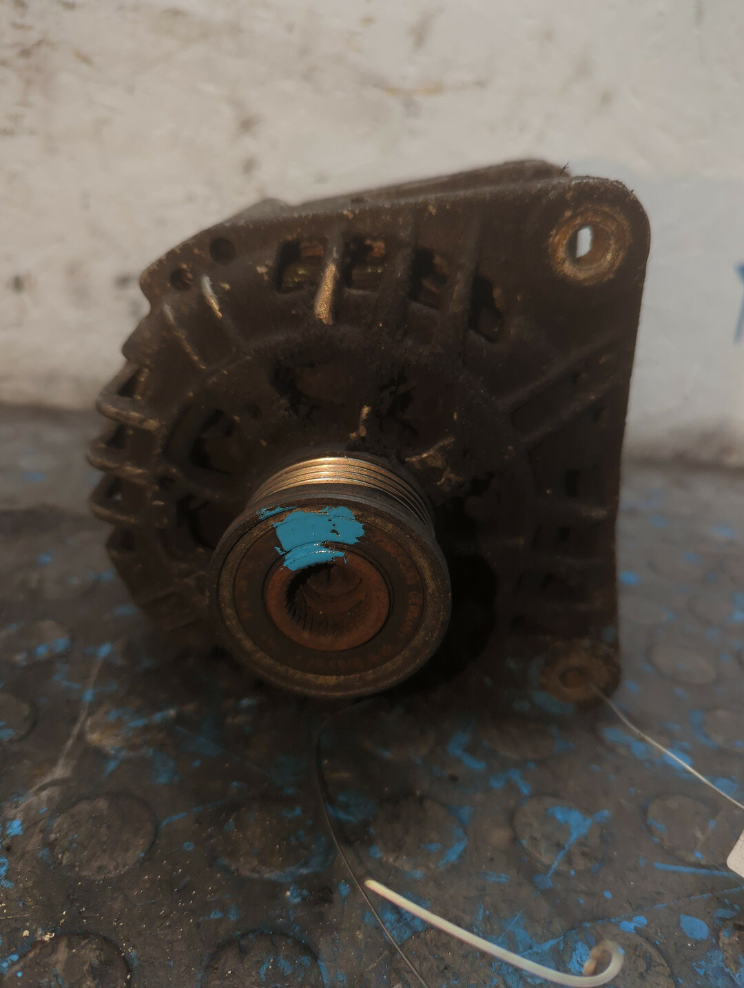 Генератор Renault Trafic Б/У