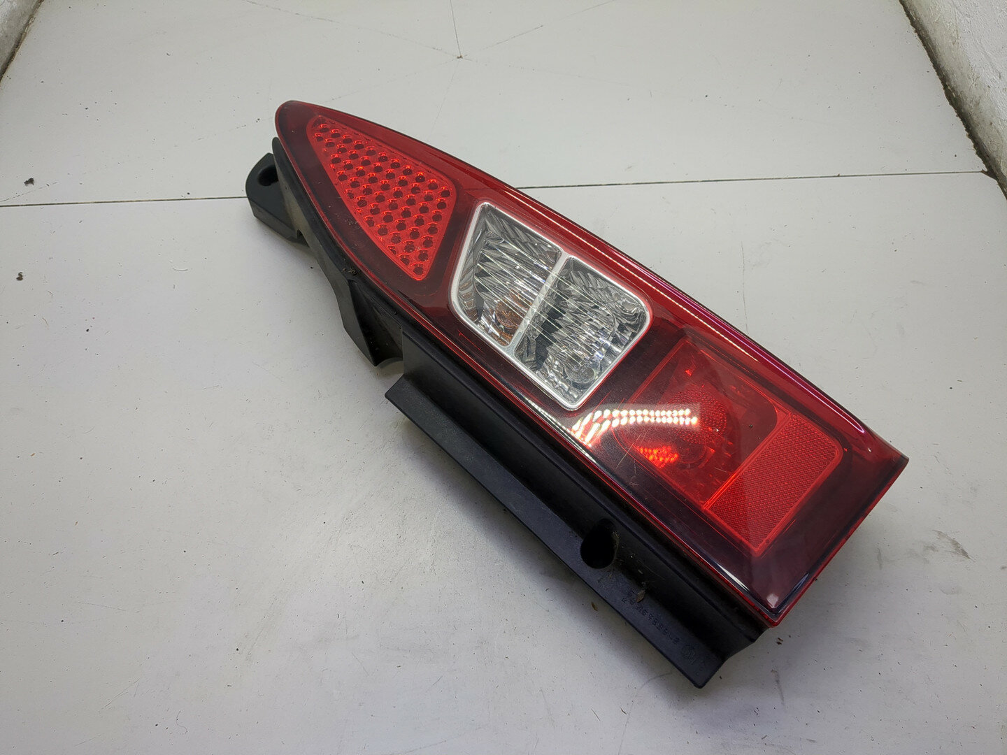 Фонарь (задний) правый Citroen Berlingo Б/У