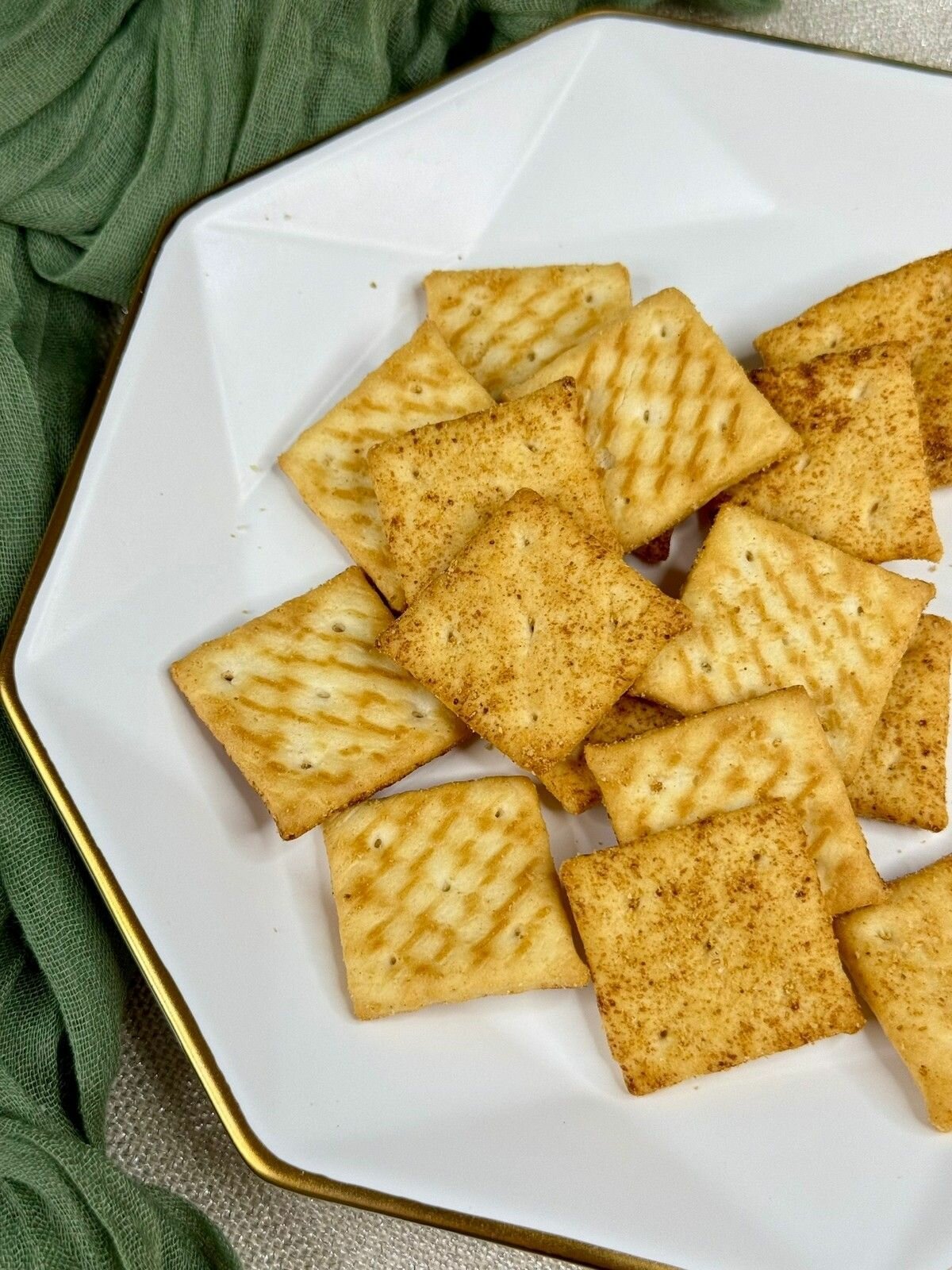 Печенье из печи крекер со вкусом грибы и сметана 180гр