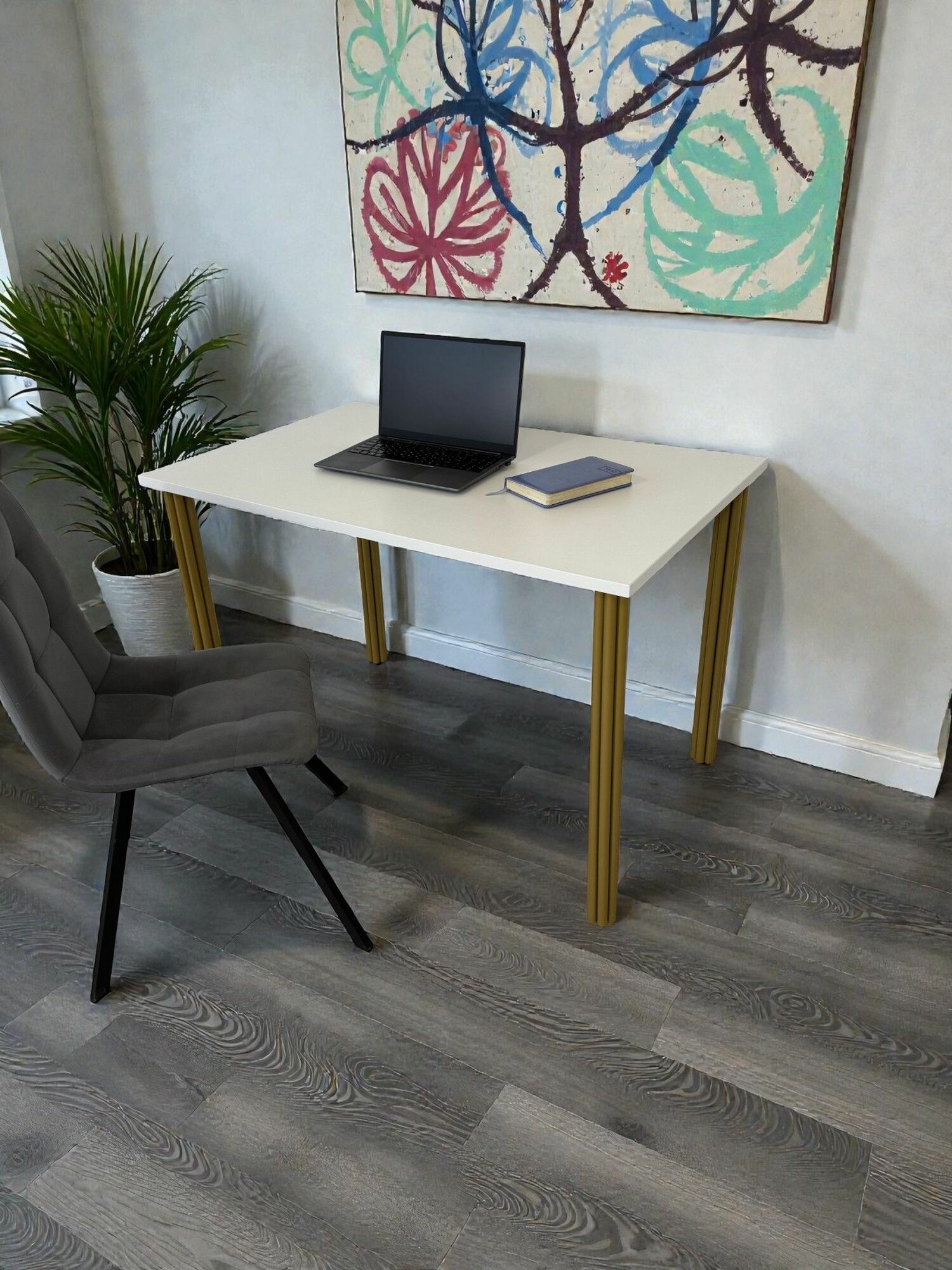 Стол дизайнерский компьютерный/ цвет Белый, 110*70 см. Ножки золото.