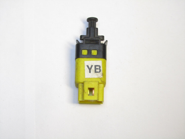 Датчик стоп-сигнала 96552790 96440926-YB Chevrolet Lacetti с АКПП - Желтый