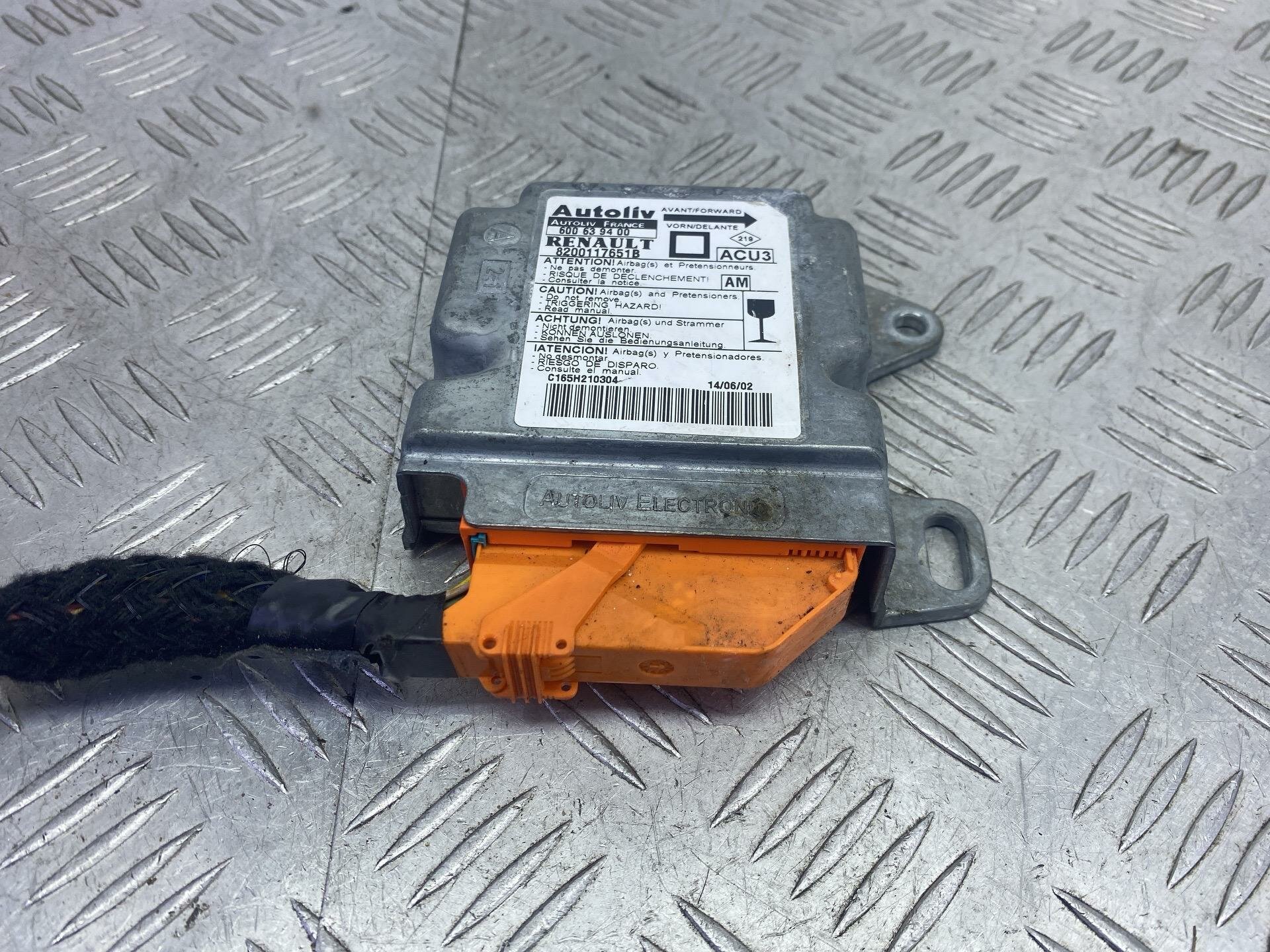 Блок управления подушками безопасности Renault Scenic рест. 2002 8200117651B