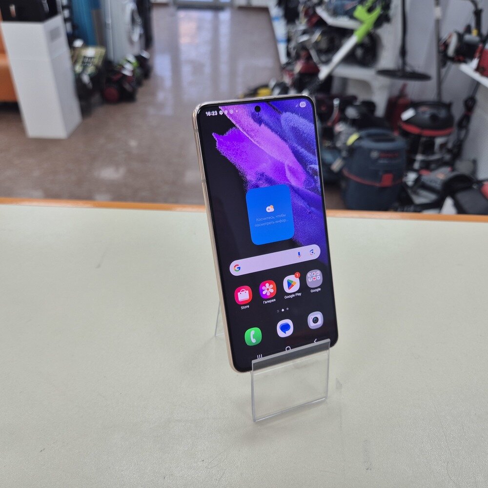 Смартфон Samsung Galaxy S21 5G 8/256 ГБ, nano SIM, б/у, уценка