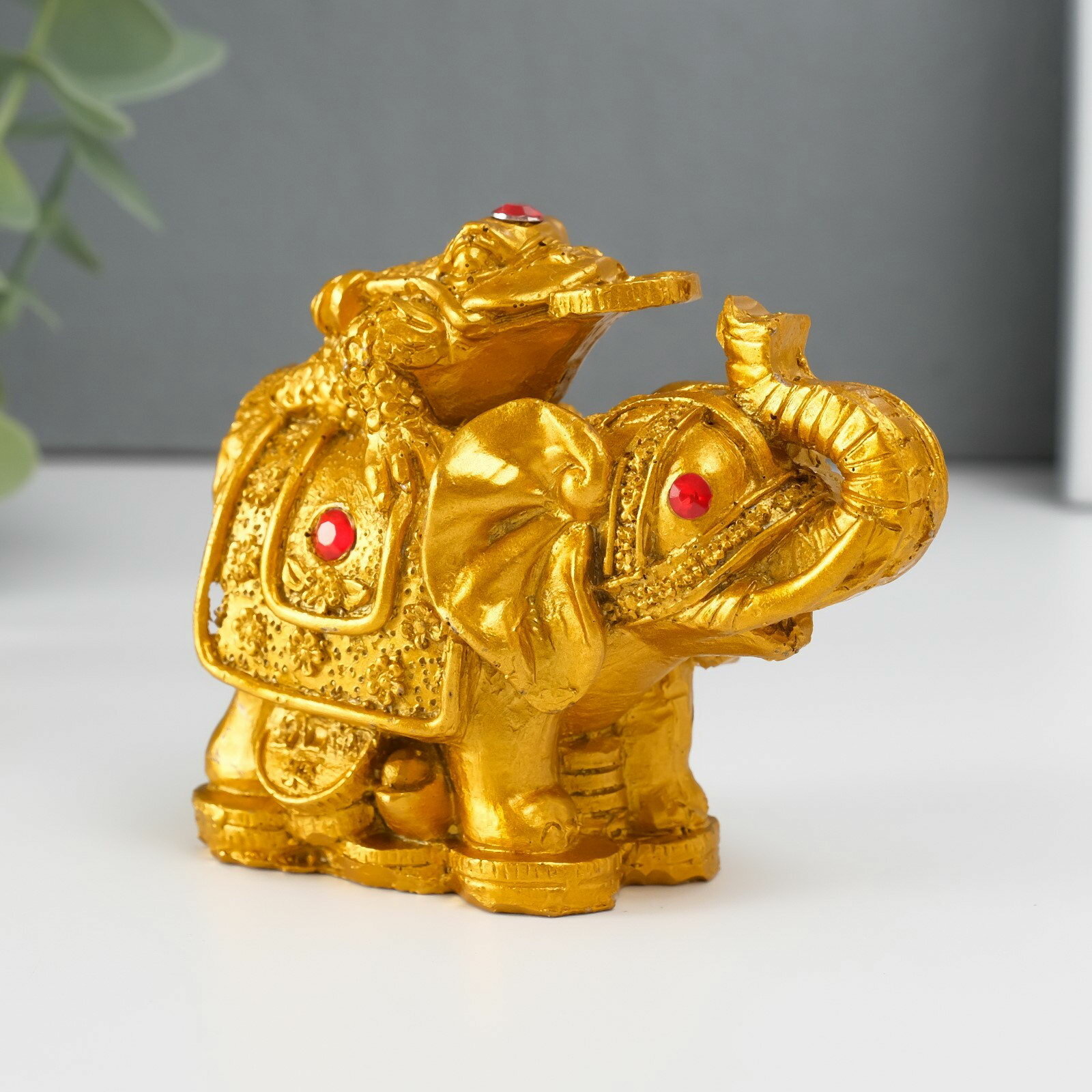 Нэцкэ фигурка "Слон с денежной жабой на спине", полистоун, под бронзу, 7.5x9.3x5.2 см