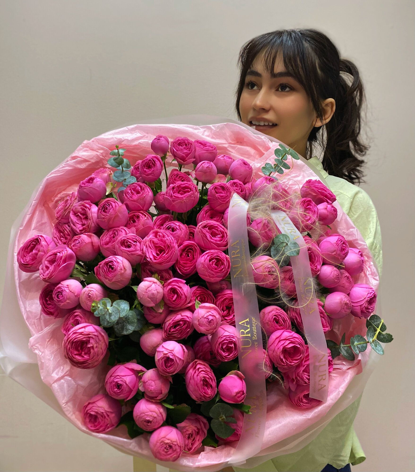 Букет живых цветов NURA FLOWERS, пионовидные розы, фиолетовый, 15 цветок, высота 50 см