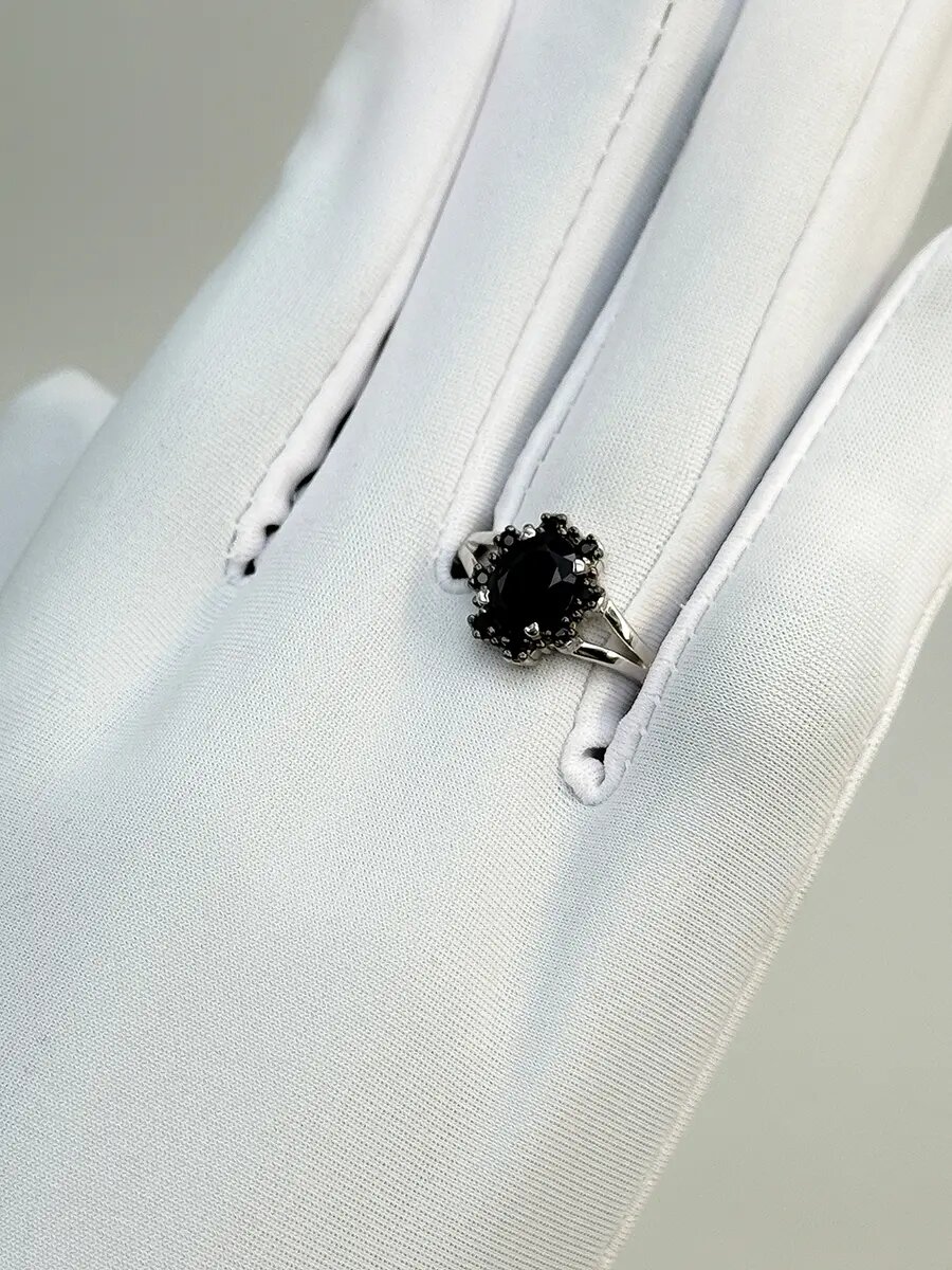 Кольцо, серебро, 925 проба, чернение, родирование, шпинель, сапфир