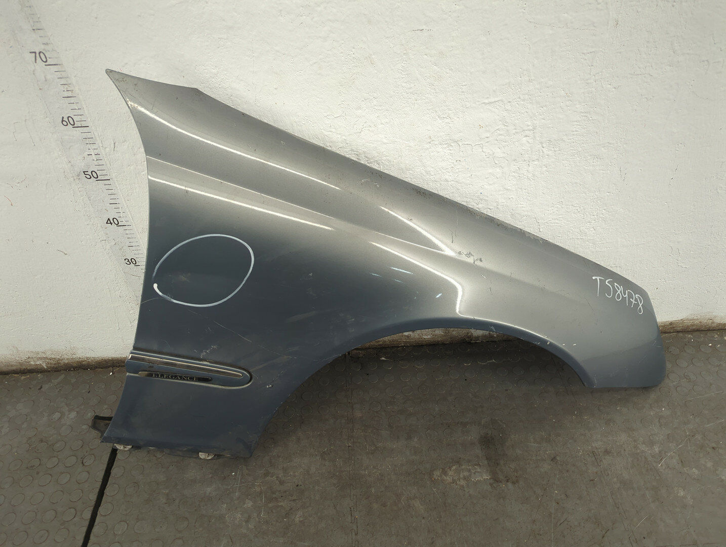 Крыло правое переднее Mercedes C W203 Б/У