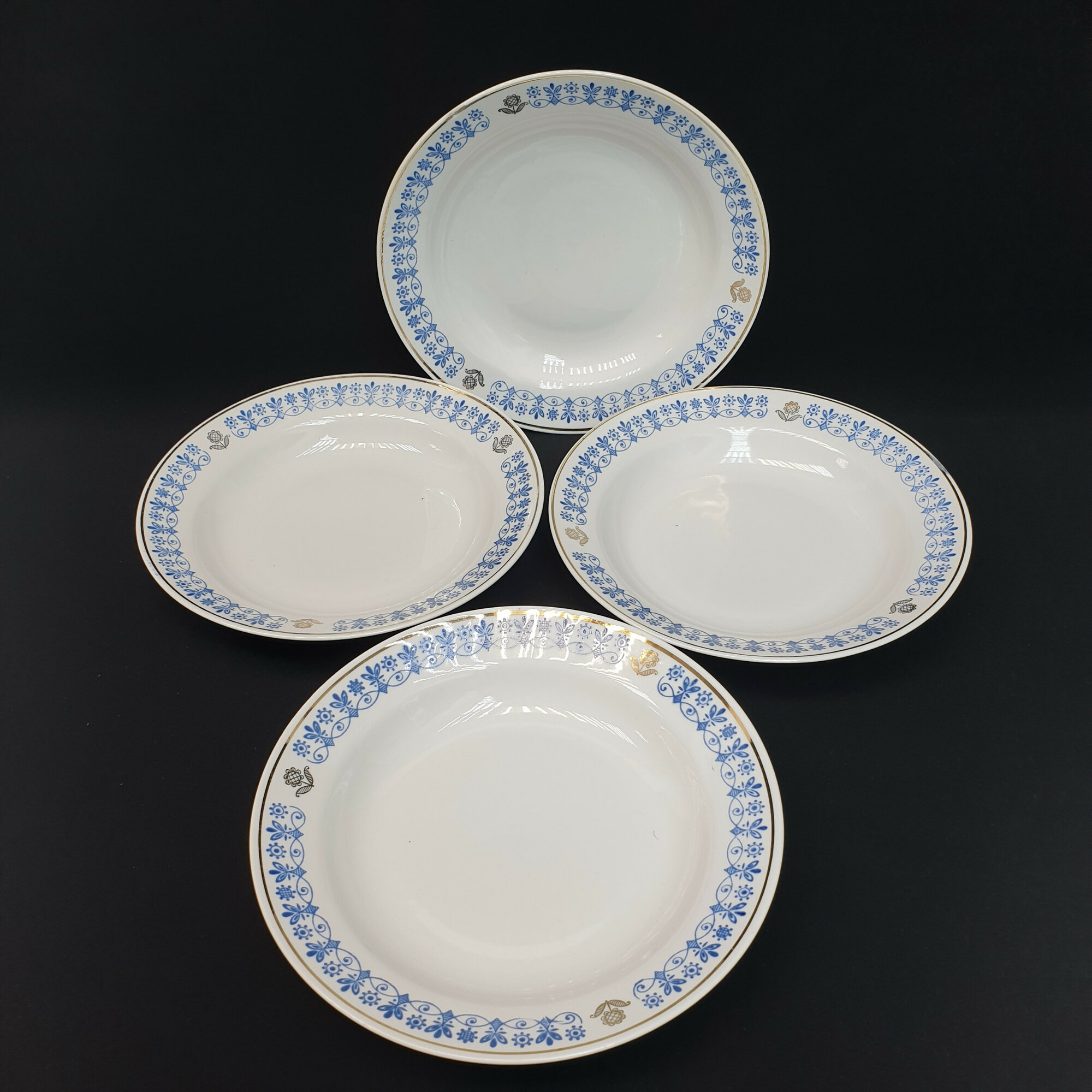 Винтажный набор из 4 суповых тарелок, фарфор Вербилки, деколь, СССР