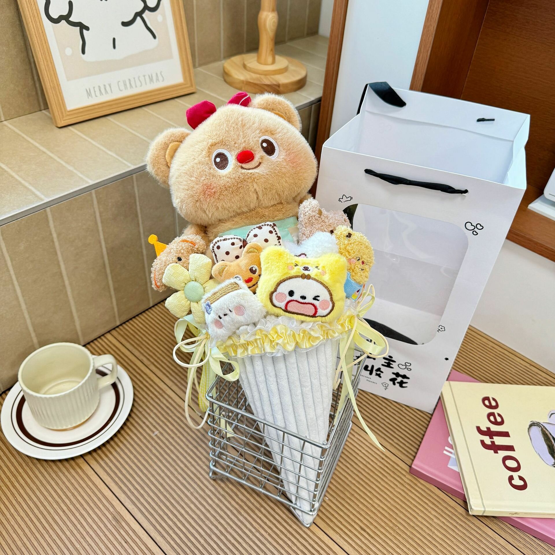 Подарки на день рождения, девушки, куклы, букет, милые девушки, детские праздники