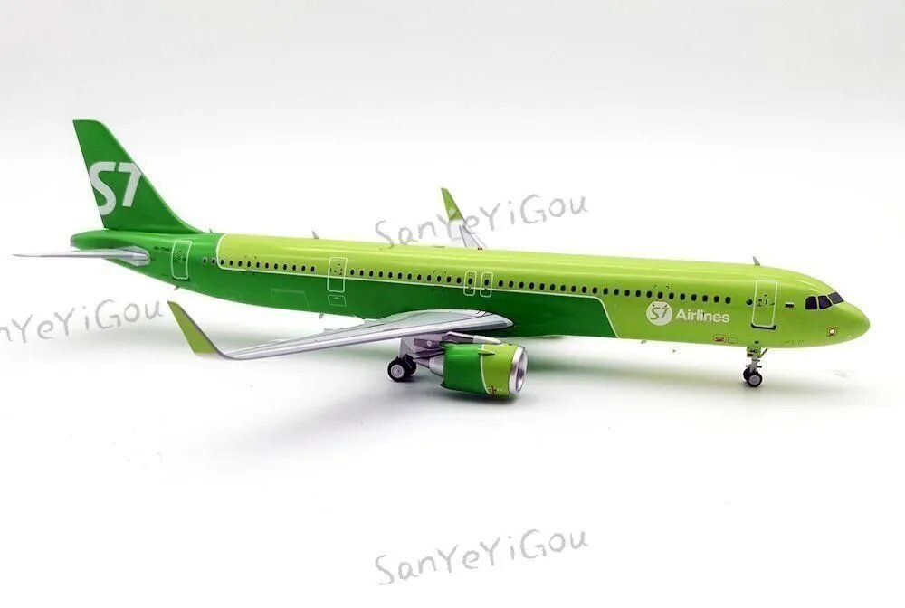 Готовая модель самолета Airbus A321neo S7 Airlines 1:500 Металл