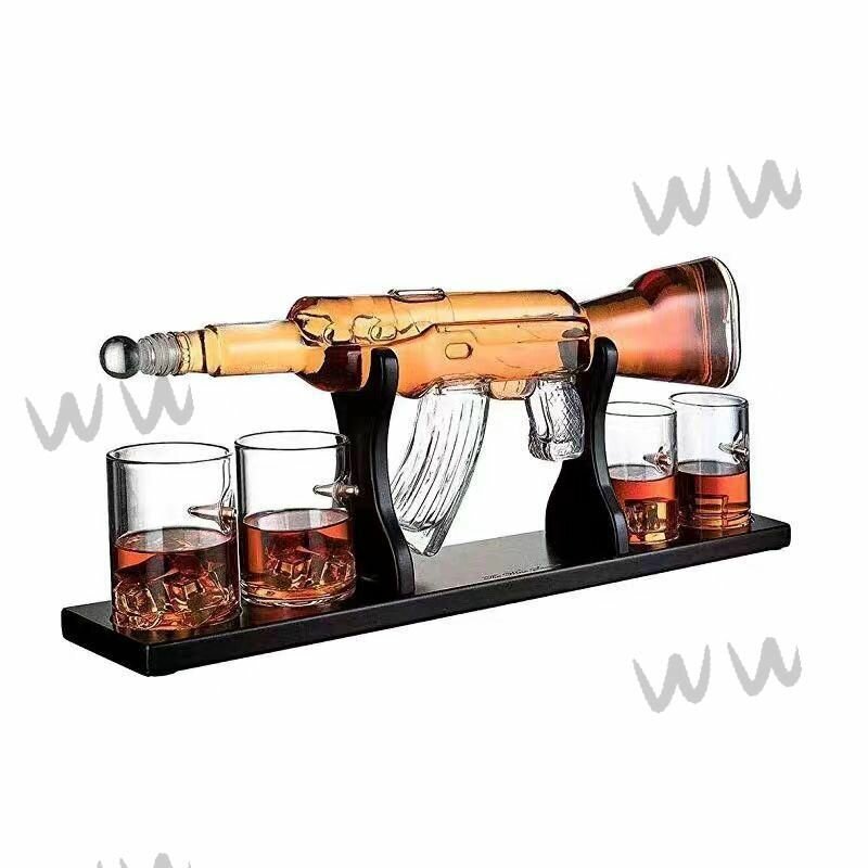 AK47 Графин для вина; с 4 чашками/стойка для бутылок