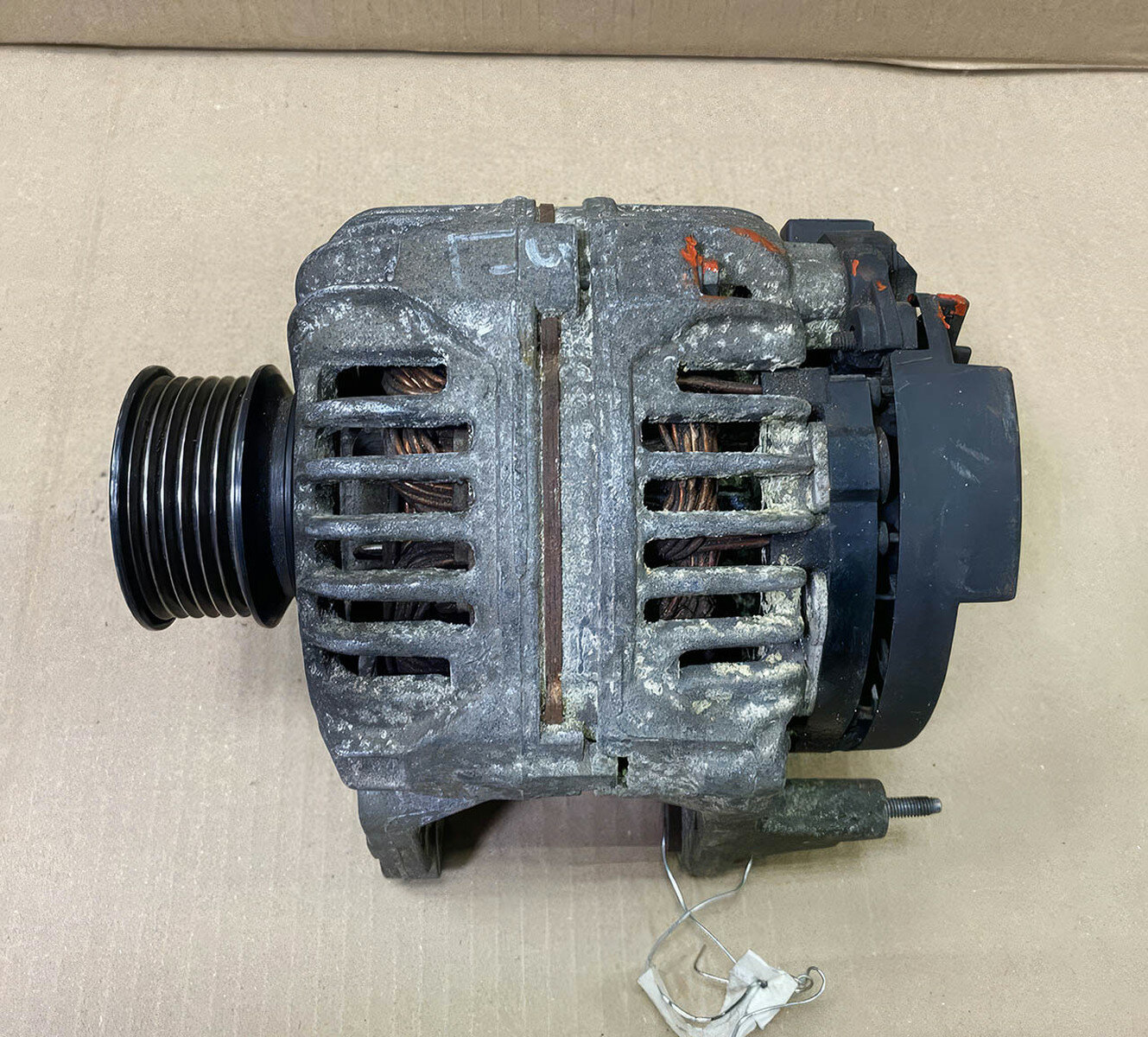 Генератор VW Golf 4 90A CA1378IR