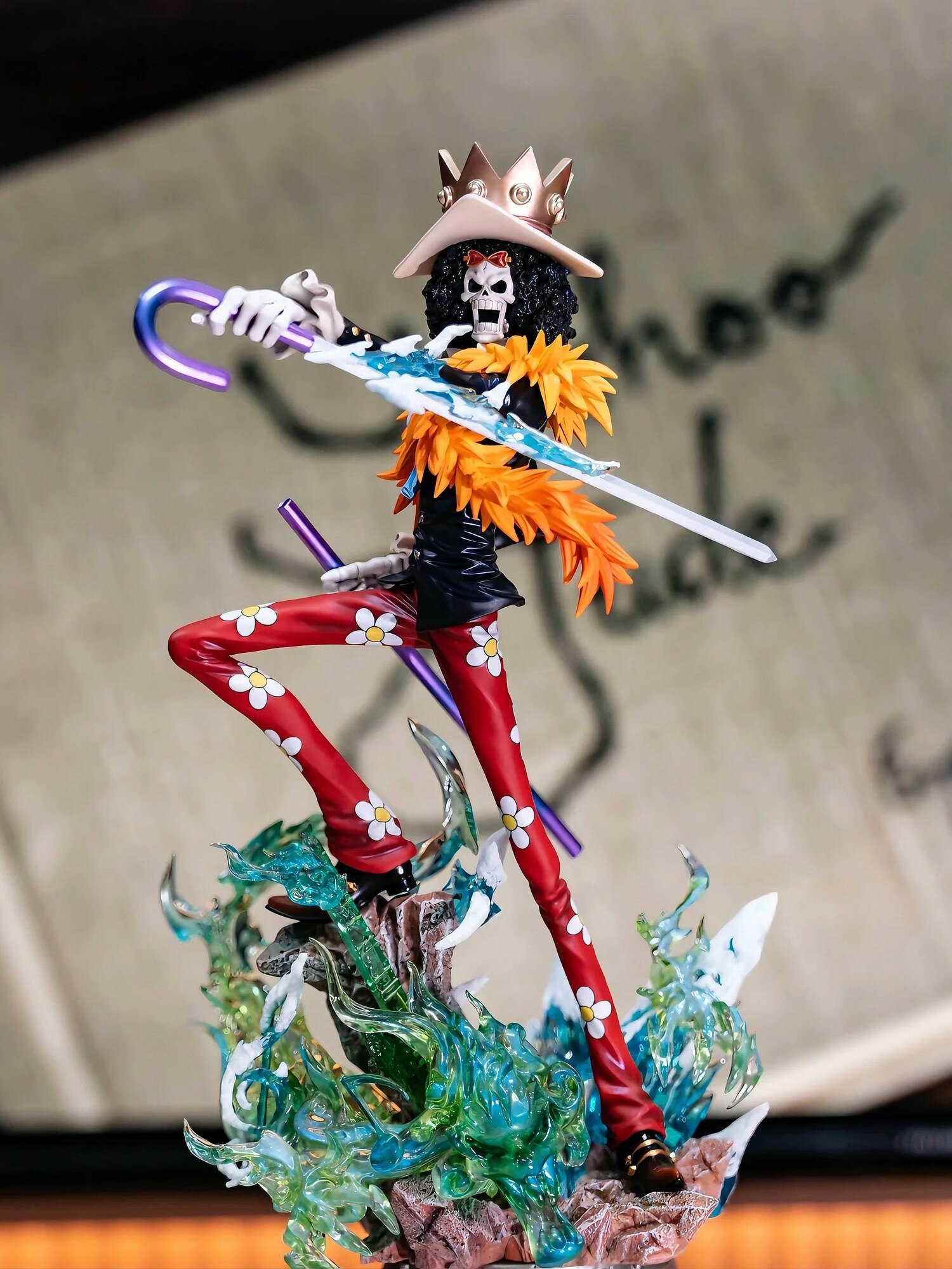 Аниме фигурка Ван-Пис/One Piece, Дракуль Михоук/Dracule Mihawk(H28cm, Поставляется со сменным рука )