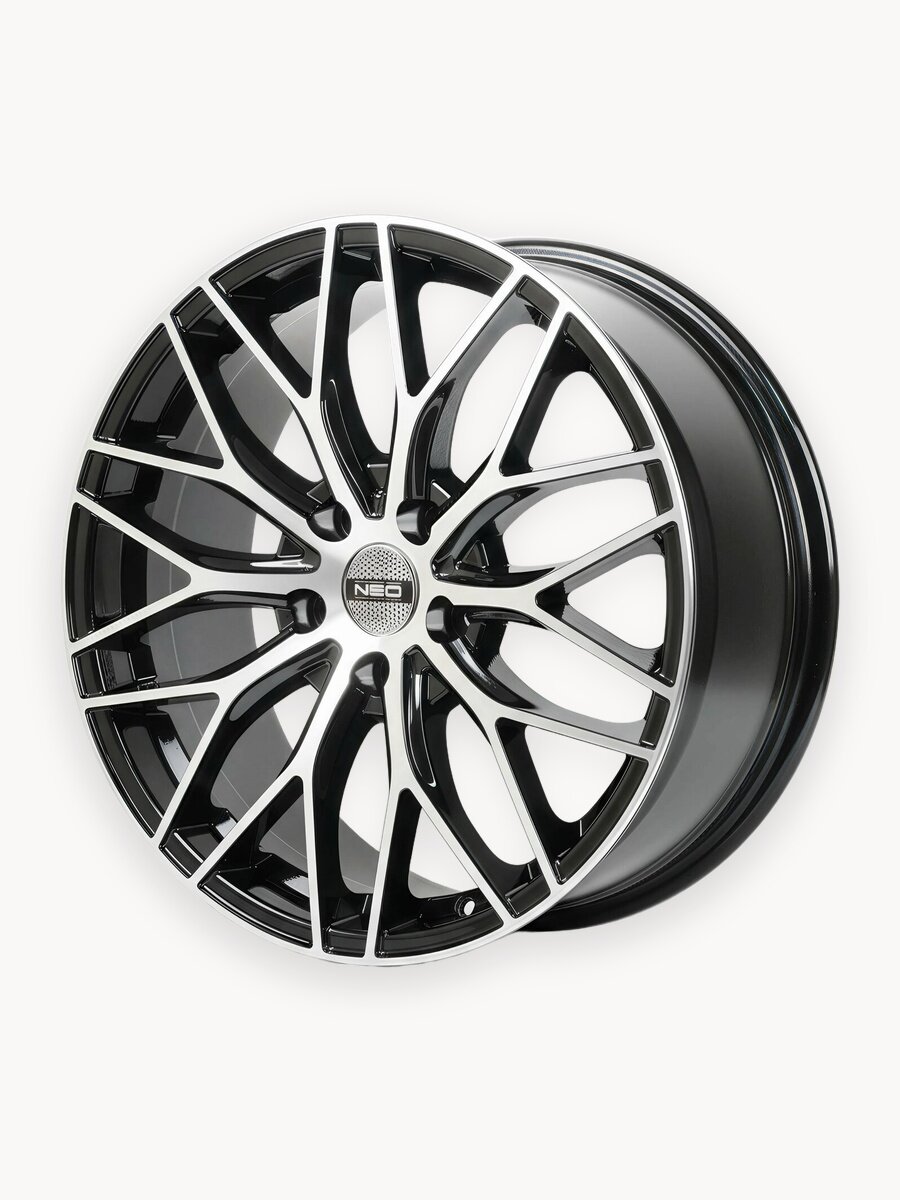NEO 740 Колесный диск Литой 17x7" PCD5х114.3 ET45 D67.1