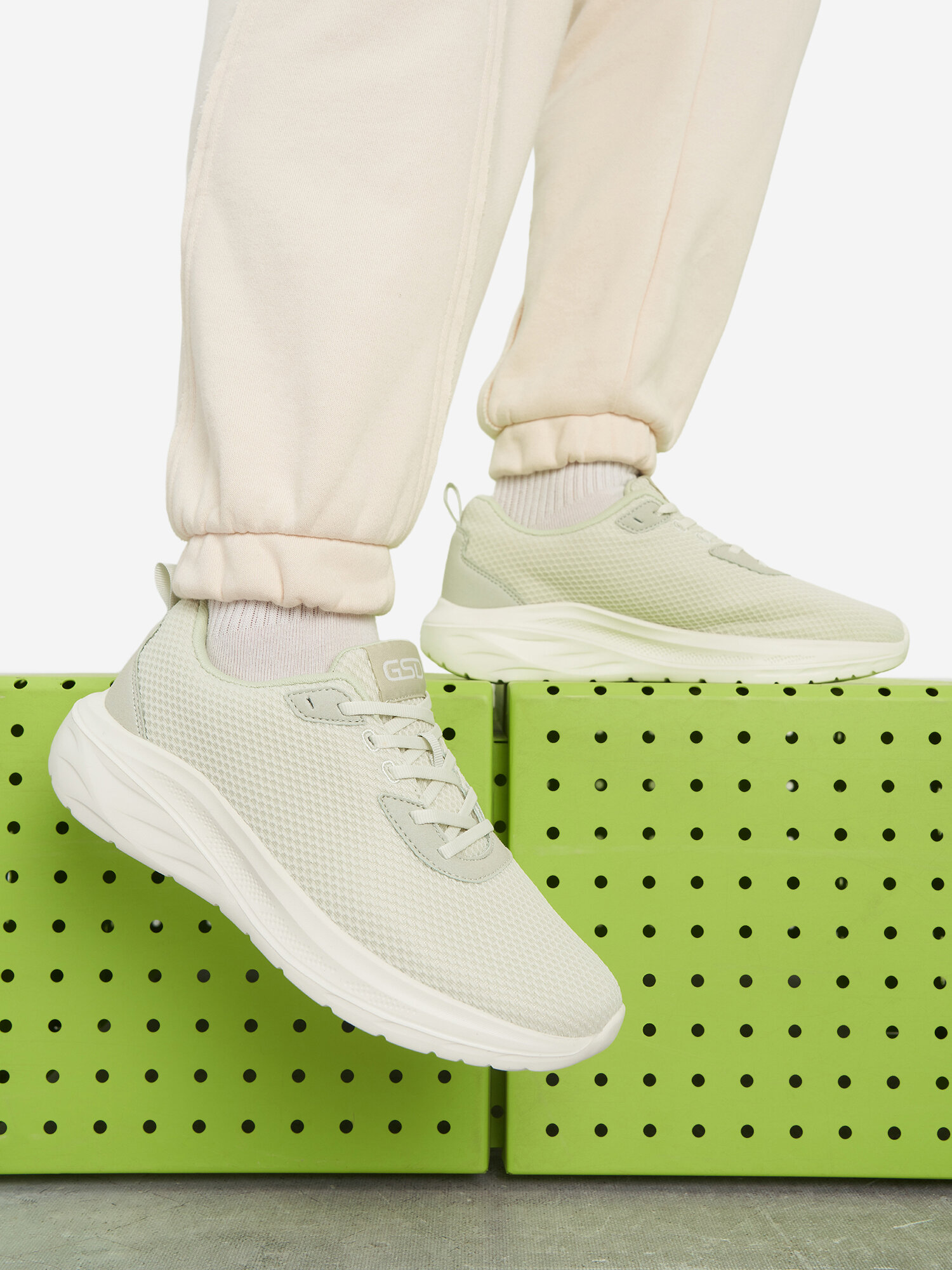 Кроссовки GSD