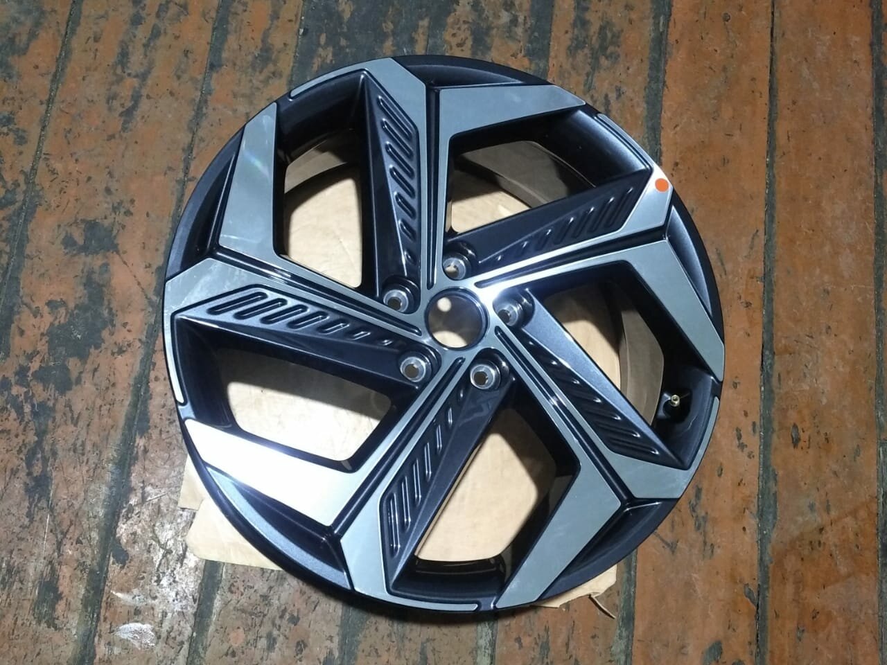 Диск литой R-19 оригинальный "Ronal" Hyundai Tucson 2021-2024г. 7,5Jx19, 5x114,3 ET-51, DIA-67,1.