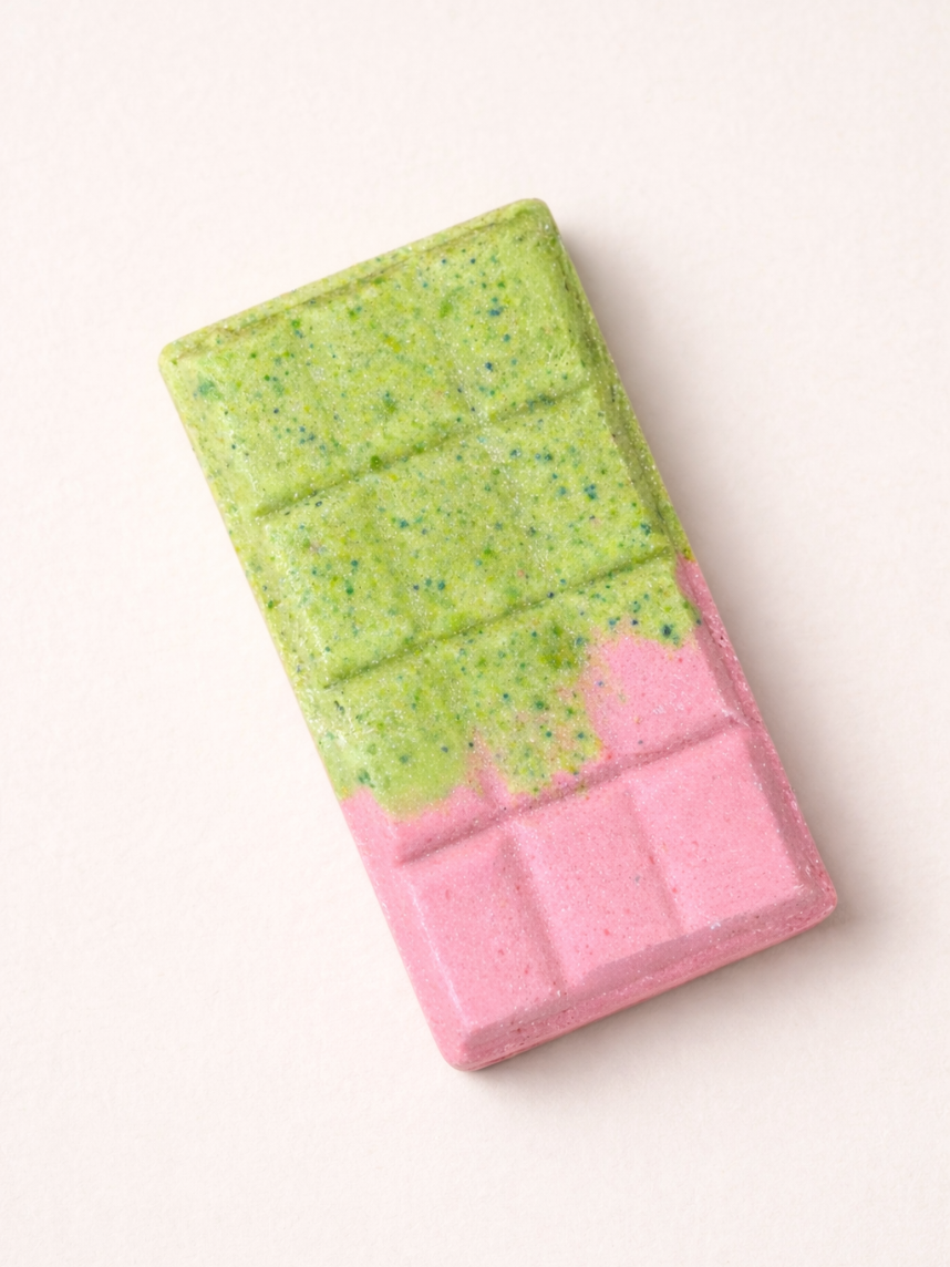 Бомбочка для ванны Nyash Nyash «Плитка шоколада», смородиновый мусс