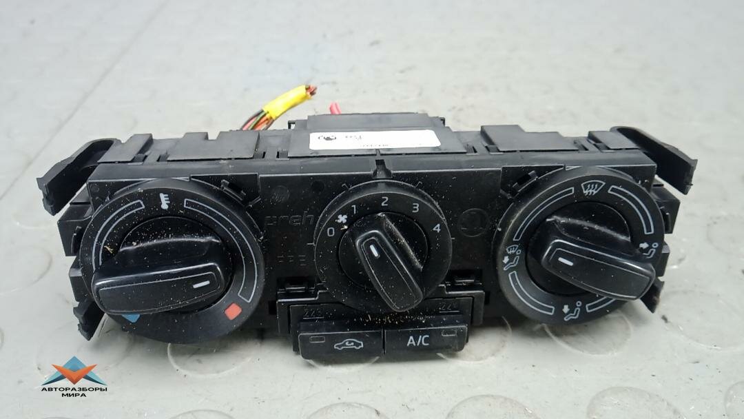 Блок управления печки / климат-контроля Skoda Rapid 2014 5JA820045A