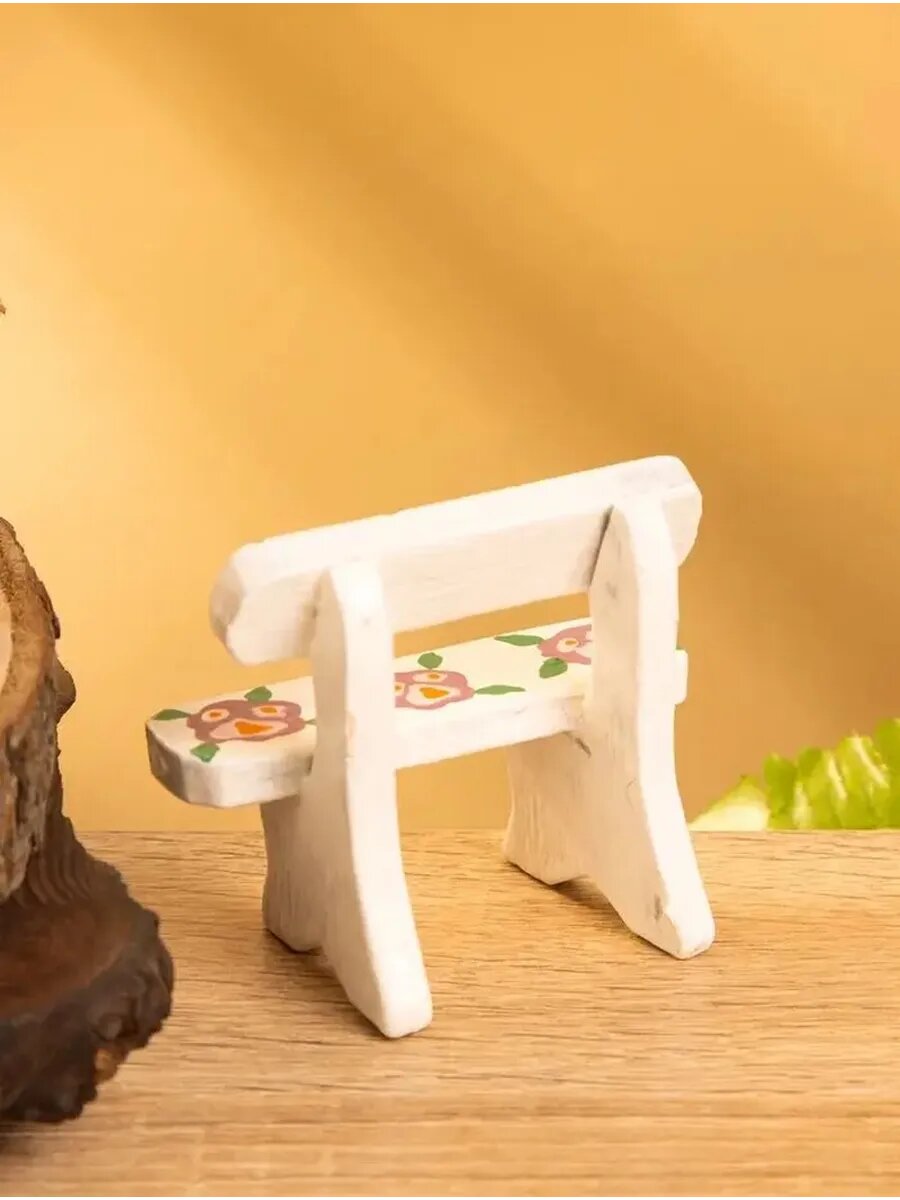 Декоративная деревянная скамейка с цветами для интерьера