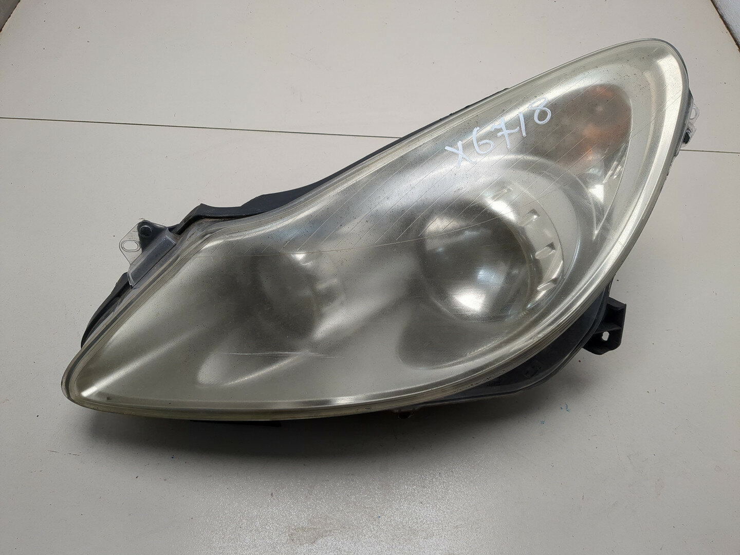 Фара (передняя) левая Opel Corsa D Б/У