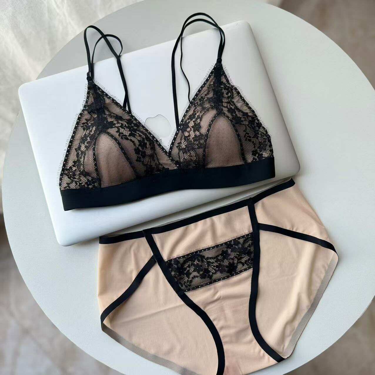 Трусики в французском стиле, треугольные, сексуальные, с маленьким кружевом, низкая талия, сетчатые, с заплатками, для девочек, удобные, дышащие, летние, тонкие