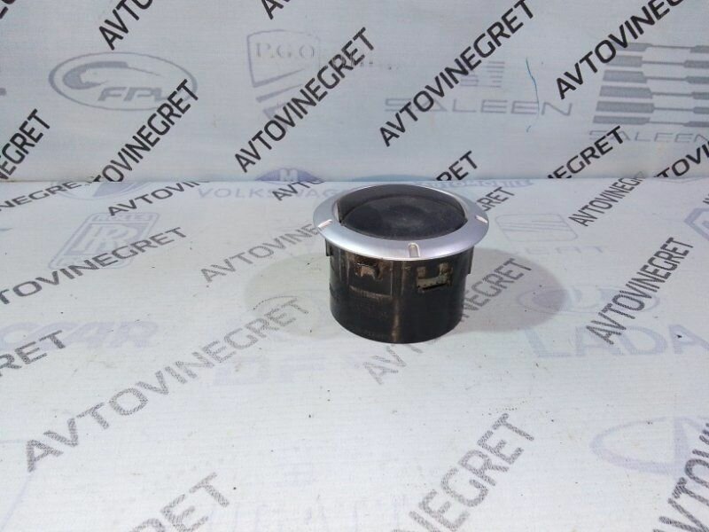 Дефлектор воздуховод Лада Ларгус Кросс Б/У с пробегом