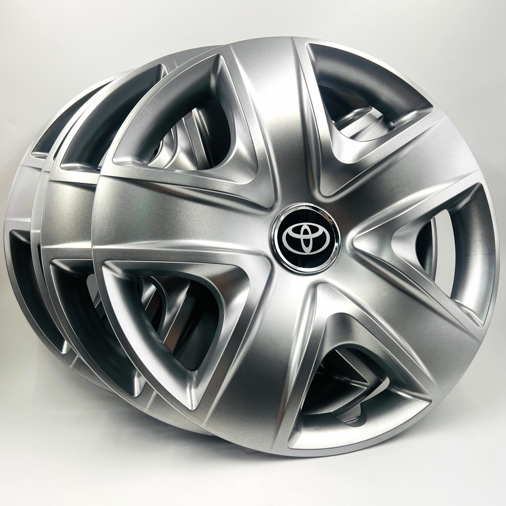 Колпаки гибкие на колеса с эмблемой R17