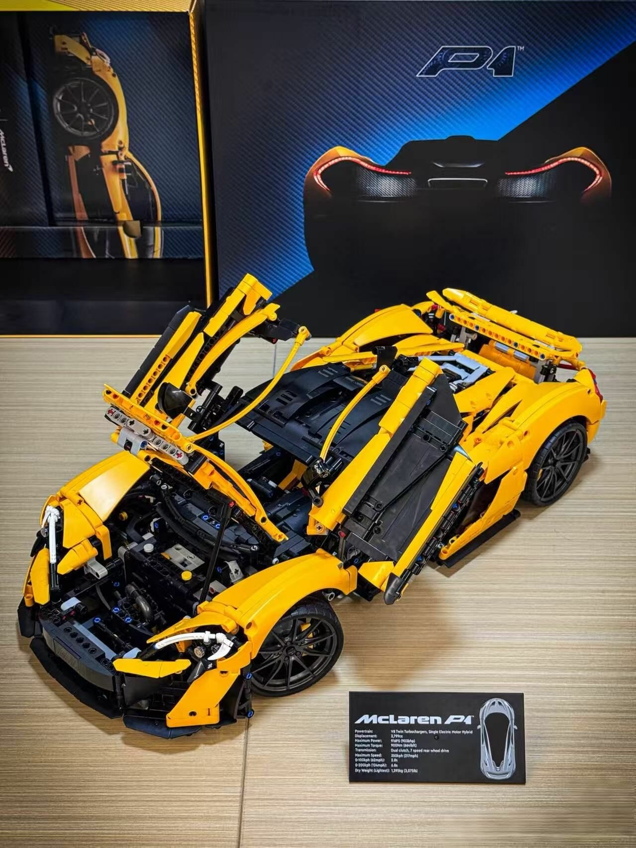 Конструктор Спортивная машина McLaren P1, Гоночный автомобиль Technic, Подарок для мужчин и взрослых, 3893 детали, 42172