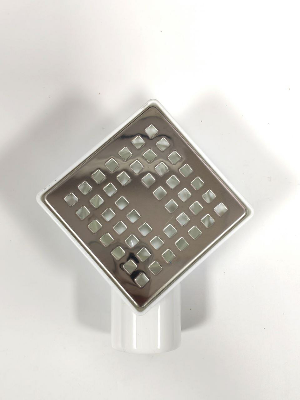 Трап для душа ZEGOR T505-6, боковой, в полу, решетка нержавеющая сталь. 100х100 мм, сухой затвор