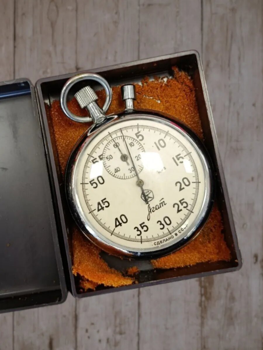 Механический секундомер «Агат» производства СССР