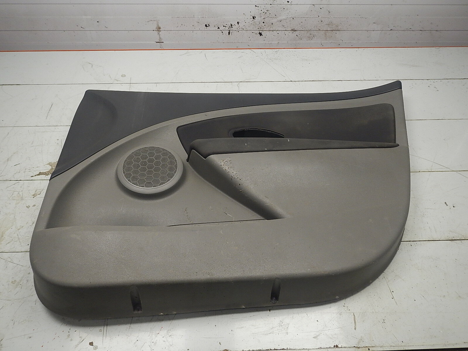 Б/У Обшивка двери передней правой, Renault (Рено)-FLUENCE (10-) RENAULT FLUENCE (10-) Царапины. 642932 RENAULT арт. 8090...