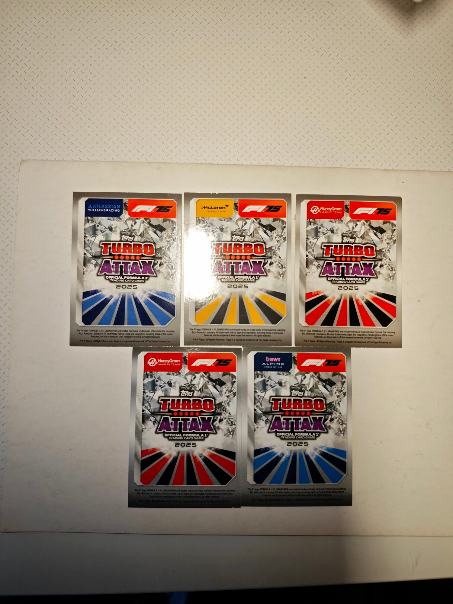 Набор коллекционных карточек Topps Turbo ATtax Refraction 2025 года (5 карточек)