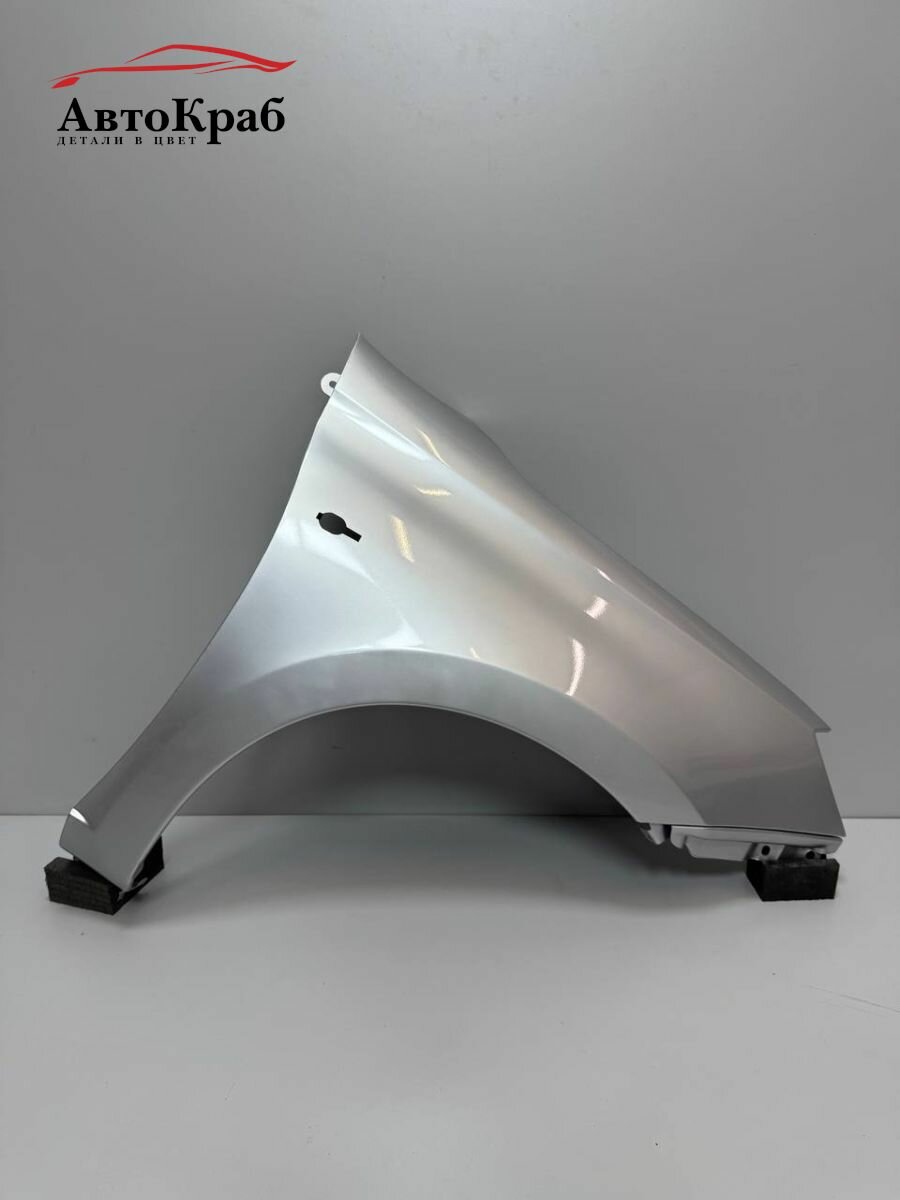 Крыло переднее правое под повторитель в цвет для ВАЗ (LADA) Гранта I рестайлинг (2018 — 2026) 691 - платина, серебристый