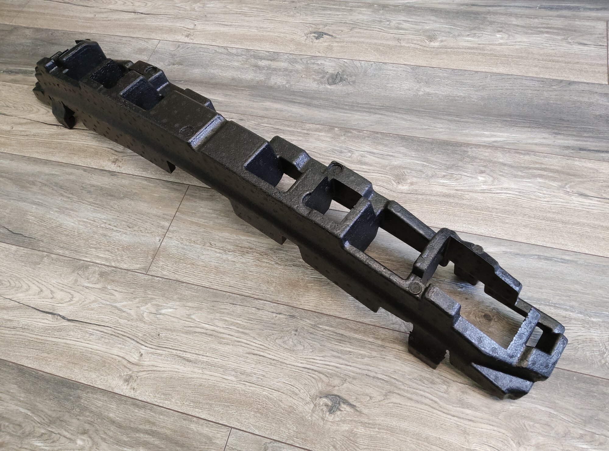 Абсорбер переднего бампера для автомобиля Шкода Октавия A7 рестайлинг 2017г,2018г,2019г,2020г.