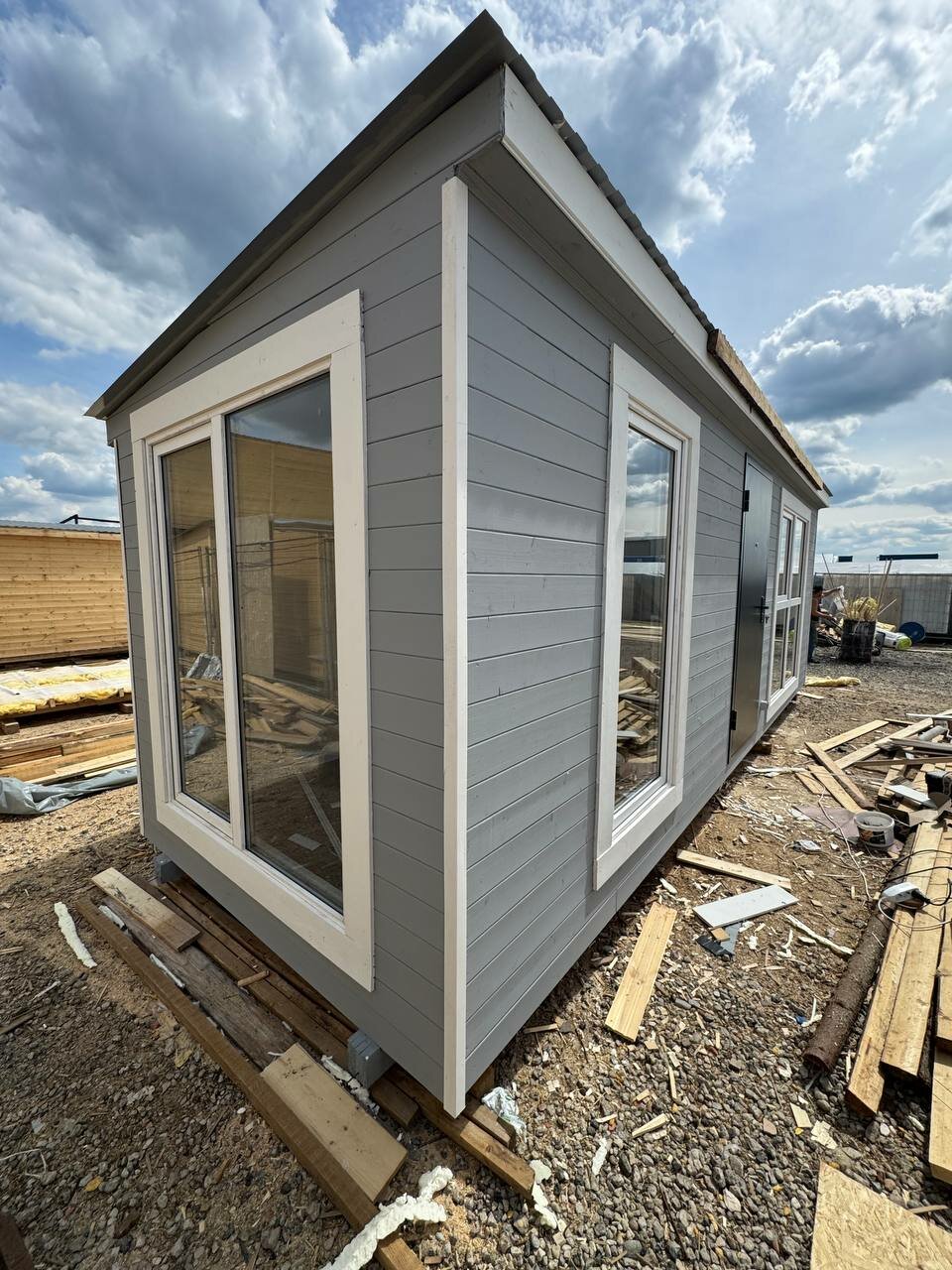 Бытовка дачная 7000х2300 с зимним утеплением , покраской и электрикой для проживания