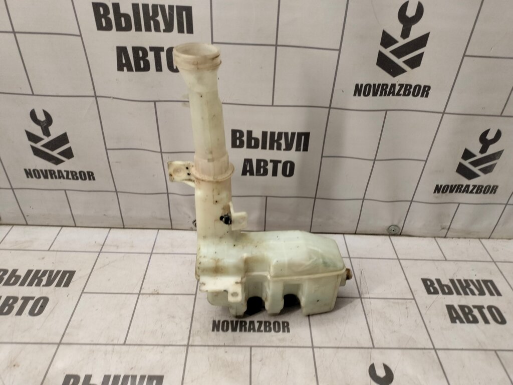 Бачок омывателя лобового стекла Mazda 323 BJ Protege Familia 1998-2002