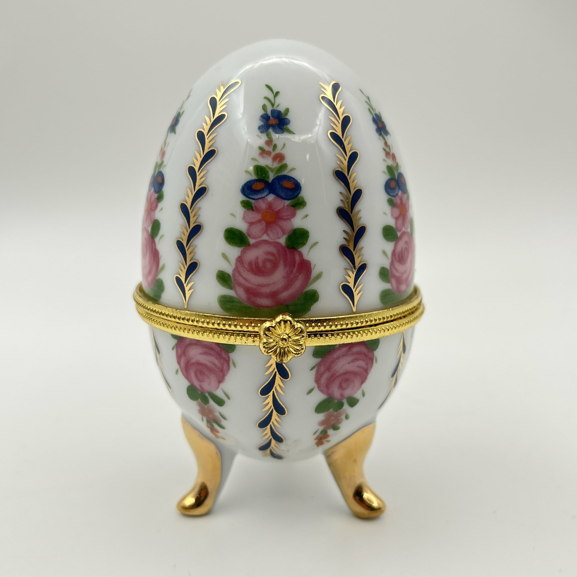 Шкатулка в форме яйца, украшенная изображением цветов, фарфор, деколь