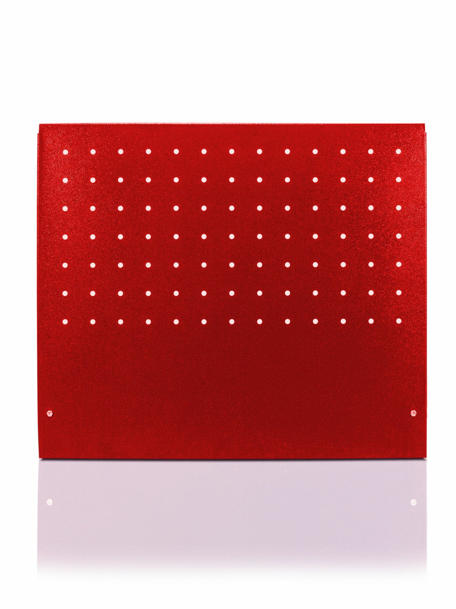 Металлическая перфорированная панель для хранения инструмента