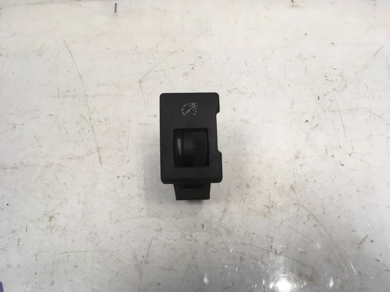 Кнопка регулировки подсветки приборов Geely Emgrand Ec7 2013 1067001074 FE-1 JL4G150 (с пробегом)