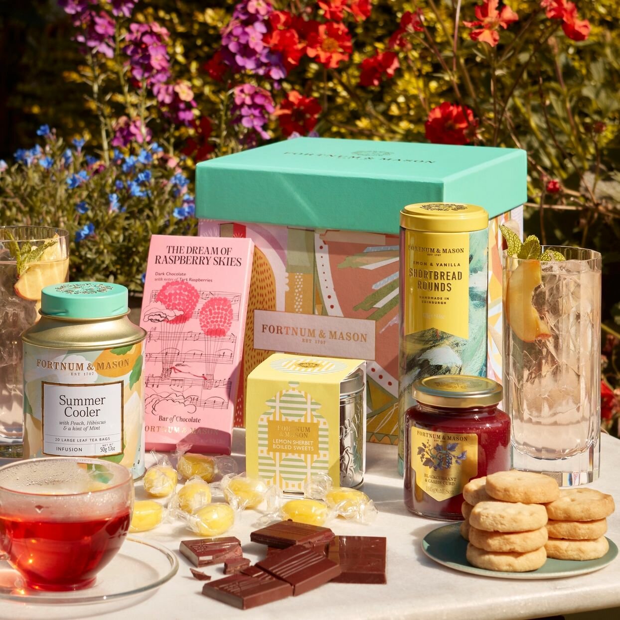 Fortnum&Mason Подарочный набор с угощениями The Sunshine Gift Box