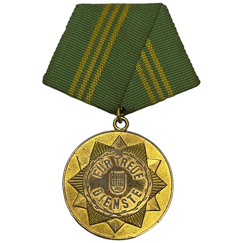 Германия (ГДР), медаль "За верную службу в МВД" золотая степень 1959-1964 гг. (булавка 2)