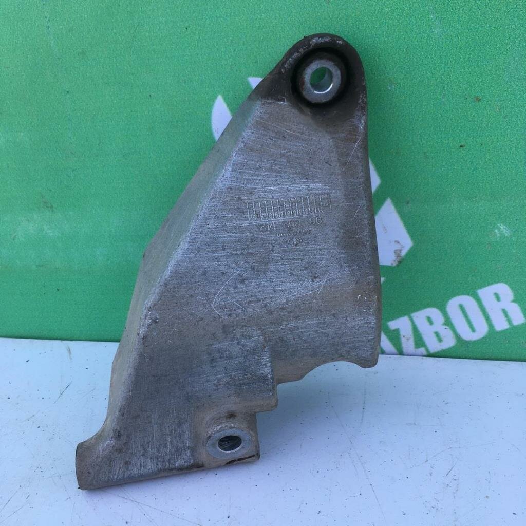 Кронштейн генератора Chevrolet Lacetti 04-13