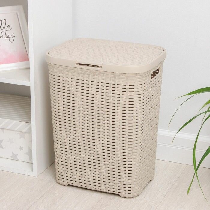 Корзина для белья Виолет с крышкой Ротанг, 40 л, 37х29,5х48 см, цвет латте (184020)