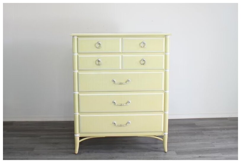 Канареечно-желтый комод середины века 48 х 120 х 94 см